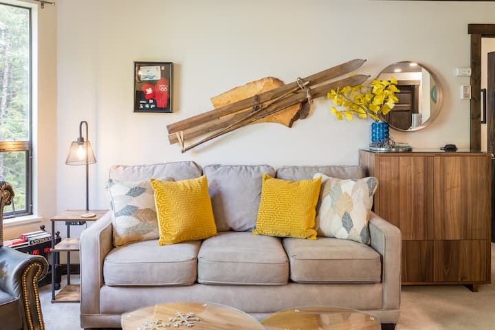 Cozy1br:sleeps4,pool,hottub,sauna&nearshops&trails - Whistler