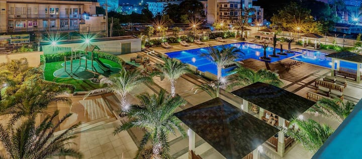 Great Location, Cozy & Modern Skyline Staycation - Manila