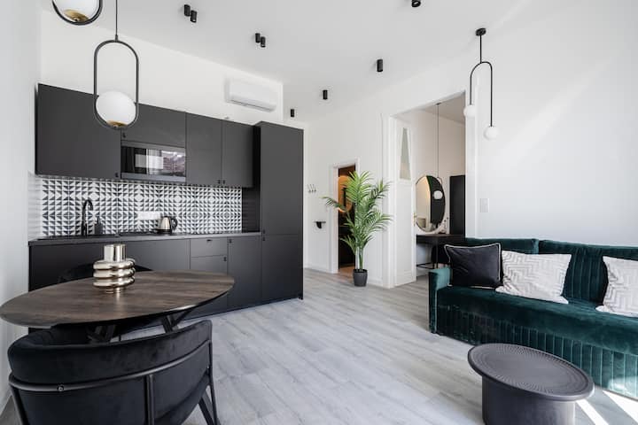 R6 - Deluxe Apartment, Best Location By Bqa - Budapest