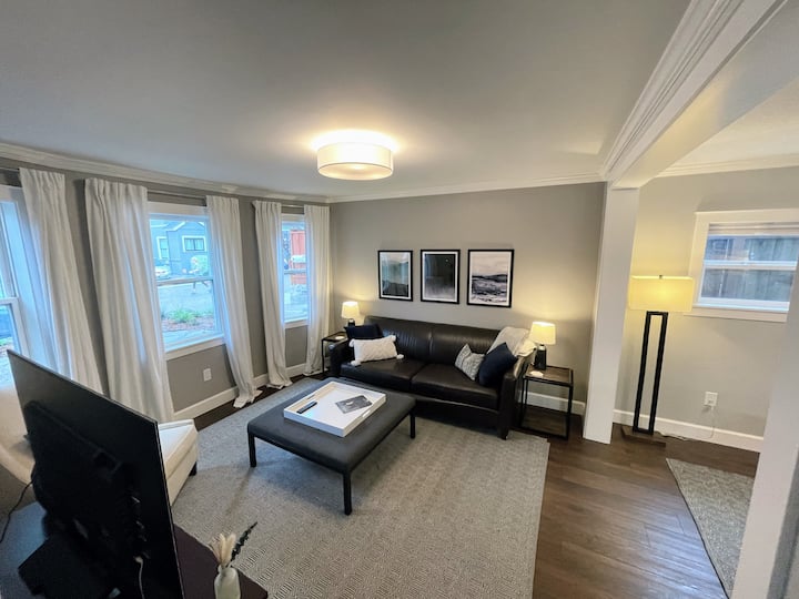 Newly Remodeled Rockridge Flat - 奧克蘭