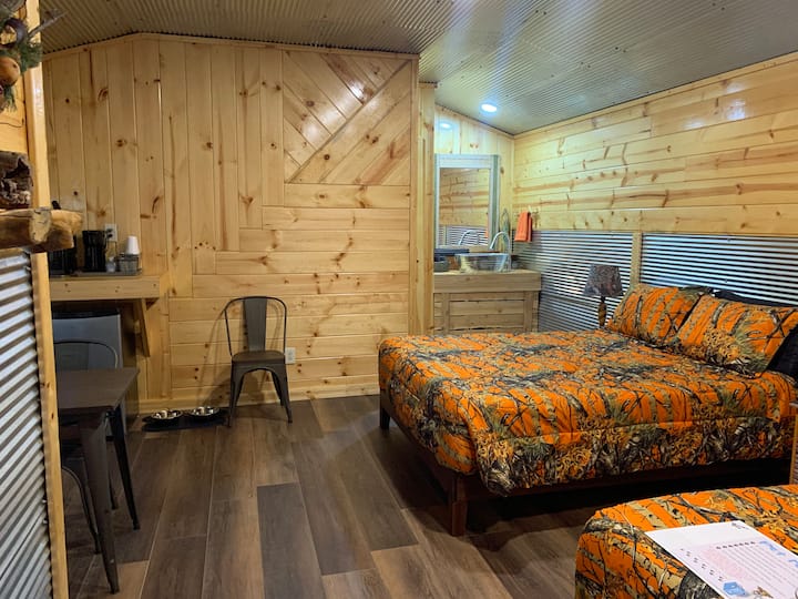 Buffalo Wallow Hunting Cabin Wichita Mountains - Tahlequah Pond, OK