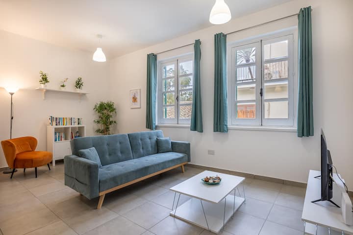 Beautiful 2 Bedroom Flat With Cozy Reading Corner - Chipre
