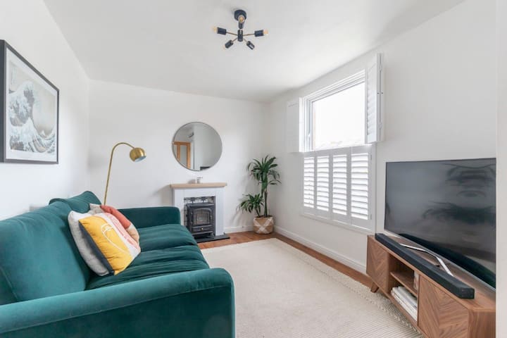 Stylish House In Cheltenham - Cheltenham