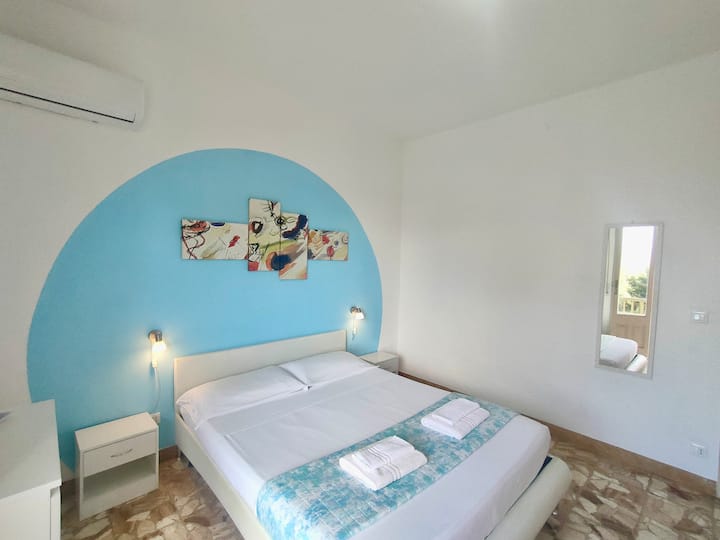 Camera Matrimoniale In Centro - Gardenia Rooms - Cagliari
