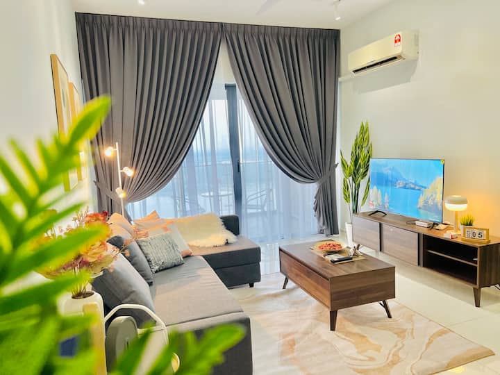 Royalstrand Seaside Sanctuary 3br@dangabay 8-13pax - Johor Bahru