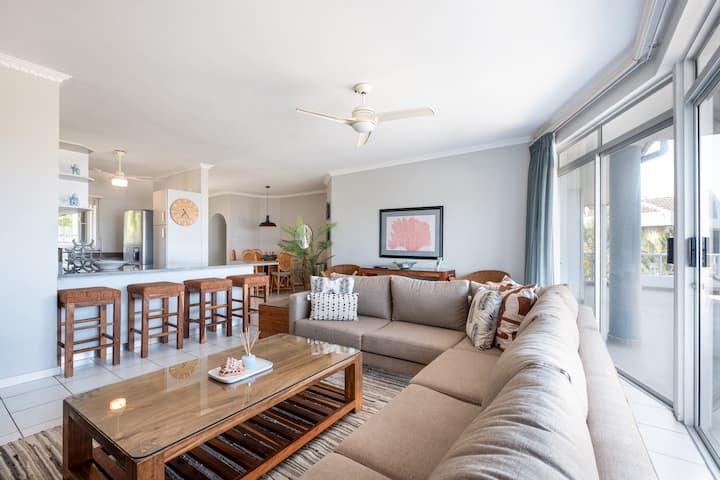 Family Retreat | Stunning Sea View | Inverter - Dolphin Coast