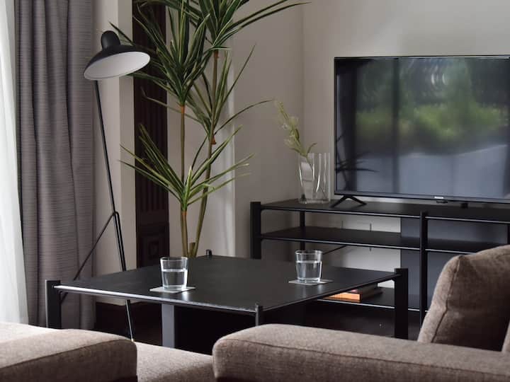 【新宿駅まで徒歩圏内】モダンなオシャレ空間【広々一部屋貸切】サンモールクレスト607 - Shinjuku