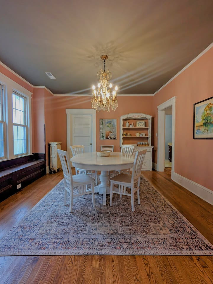 The Queen Anne At Gordon Square - Cleveland, OH