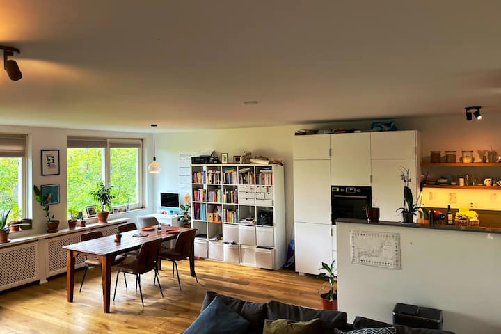 Lovely Light And Airy Flat Next To Flavopark - Amsterdam