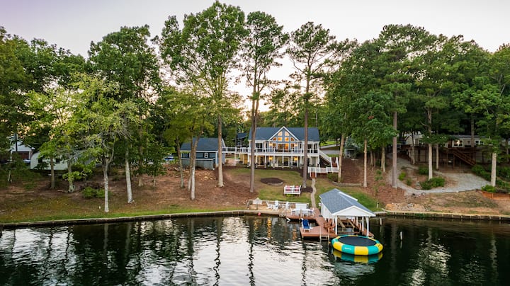Lake Gaston Vacation Rentals & Homes - United States | Airbnb