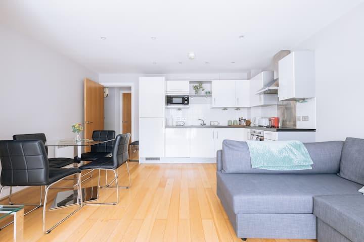 Contemporary 1bd Flat, Bristol City Centre - Bristol