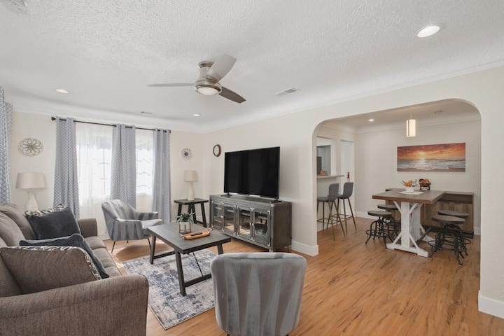 Cozy 2b/1bth On Peaceful Street - Fresno Chaffee Zoo, Fresno