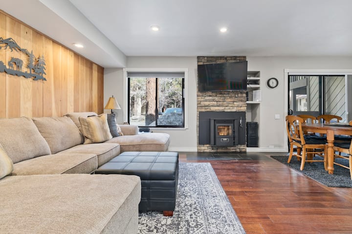 First Floor Condo Walking Distance To Downtown! - Mammoth Lakes, CA
