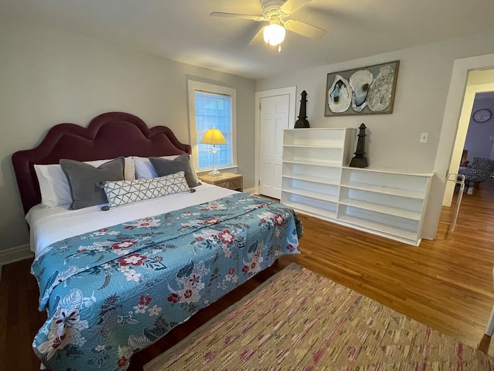 King Oyster House, Porch Life - Lake Wallace, Bennettsville