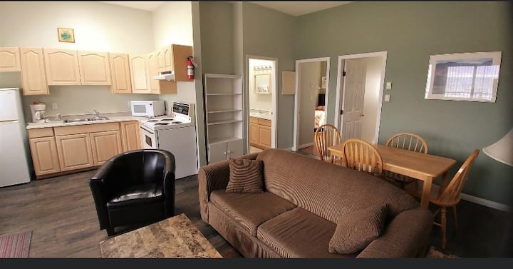 2 Bedroom Lakefront Hotel In Penticton - Penticton