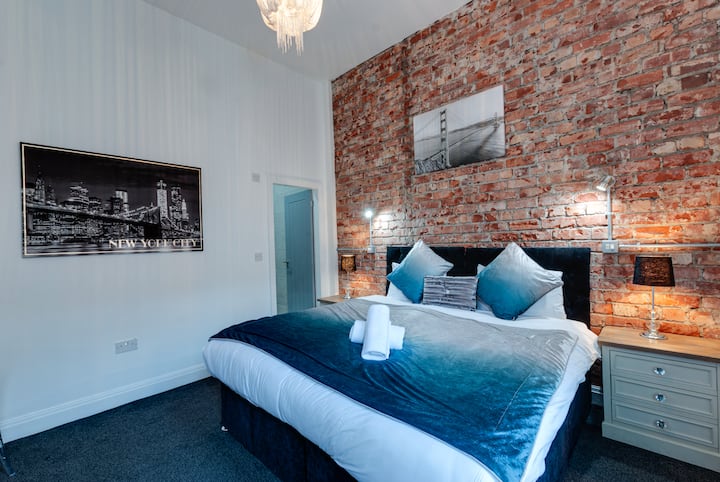 Duke Street Liverpool Room 2 - Liverpool