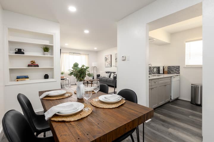 Newly Remodeled Irving Gem! - Irving, TX
