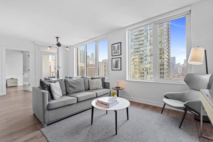 Level - Old Town Junior Two Bedroom Suite - Chicago, IL