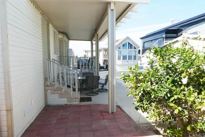 Cute. Cozy.
Friendly, Active Rv Resort. 1 Mo Min - Coachella, CA