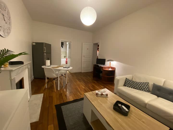 Appartement Proche Salle Des Fêtes, 1er éTage - Montargis