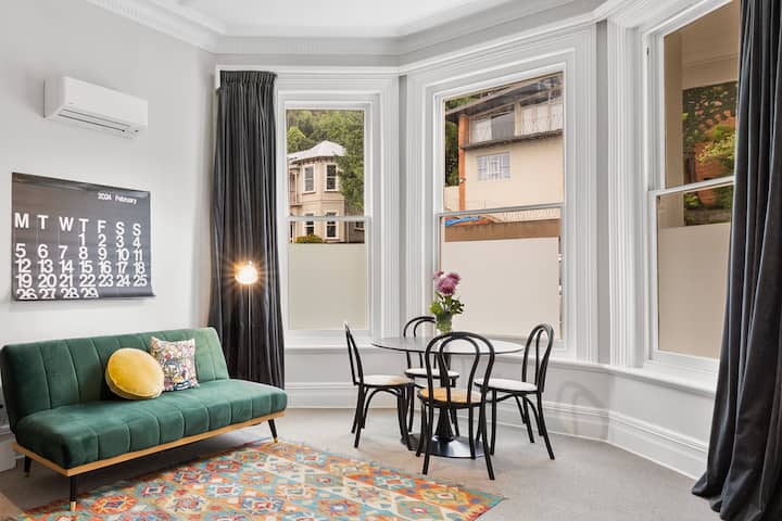 Cosy Heritage Honey Near Octagon & Cafes - Dunedin