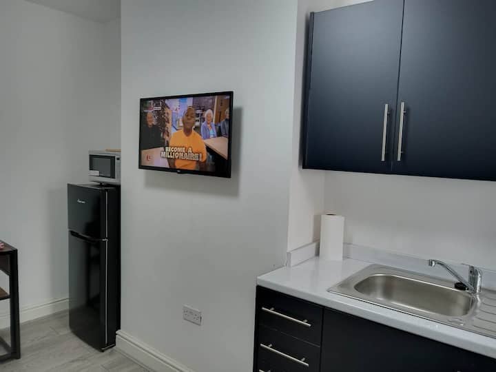 Kensington Split Level Apartment - Guernsey