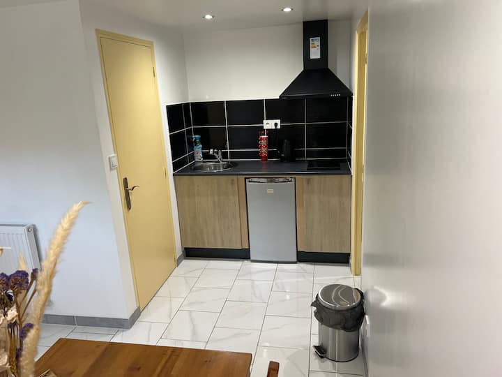 Logement Entier Dans Une Maison à Saint Dénis - Saint-Denis