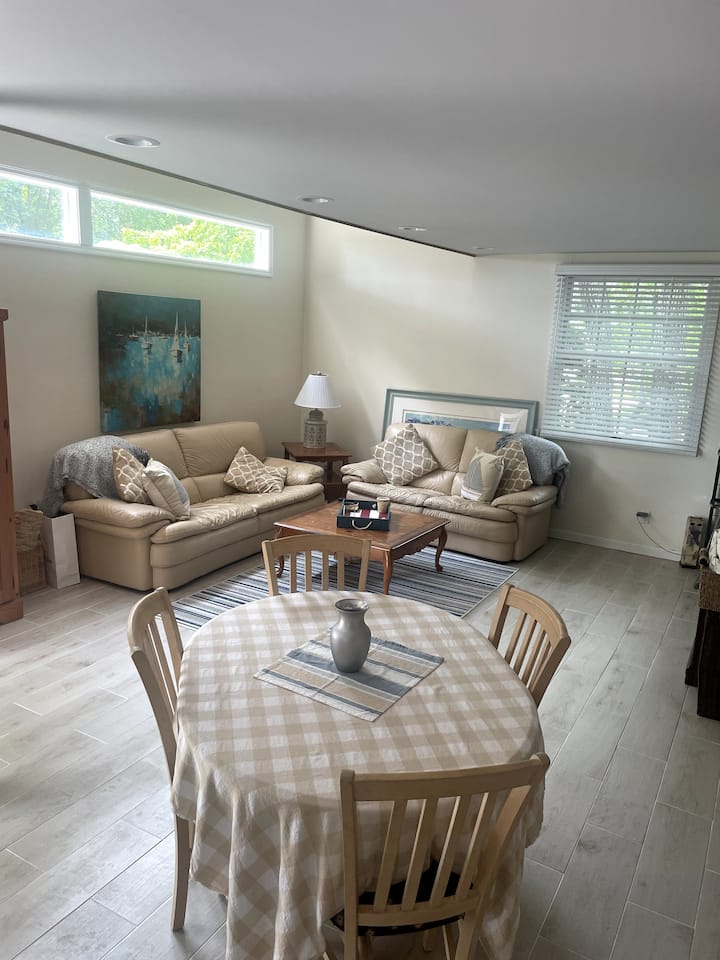 Waterfront Guest Home - Cutchogue, NY