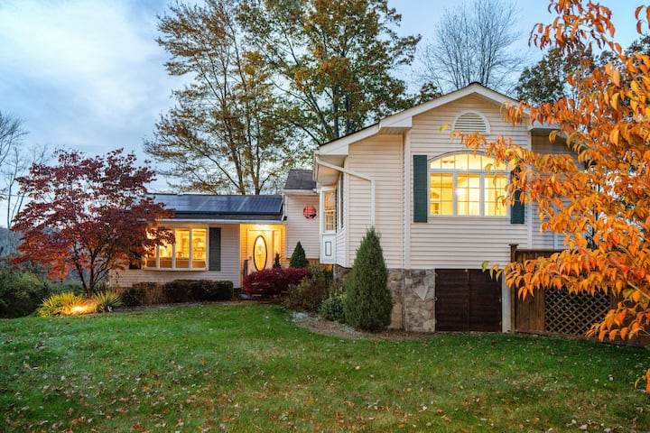 Private & Cozy Hideway Near New Paltz - New Paltz, NY