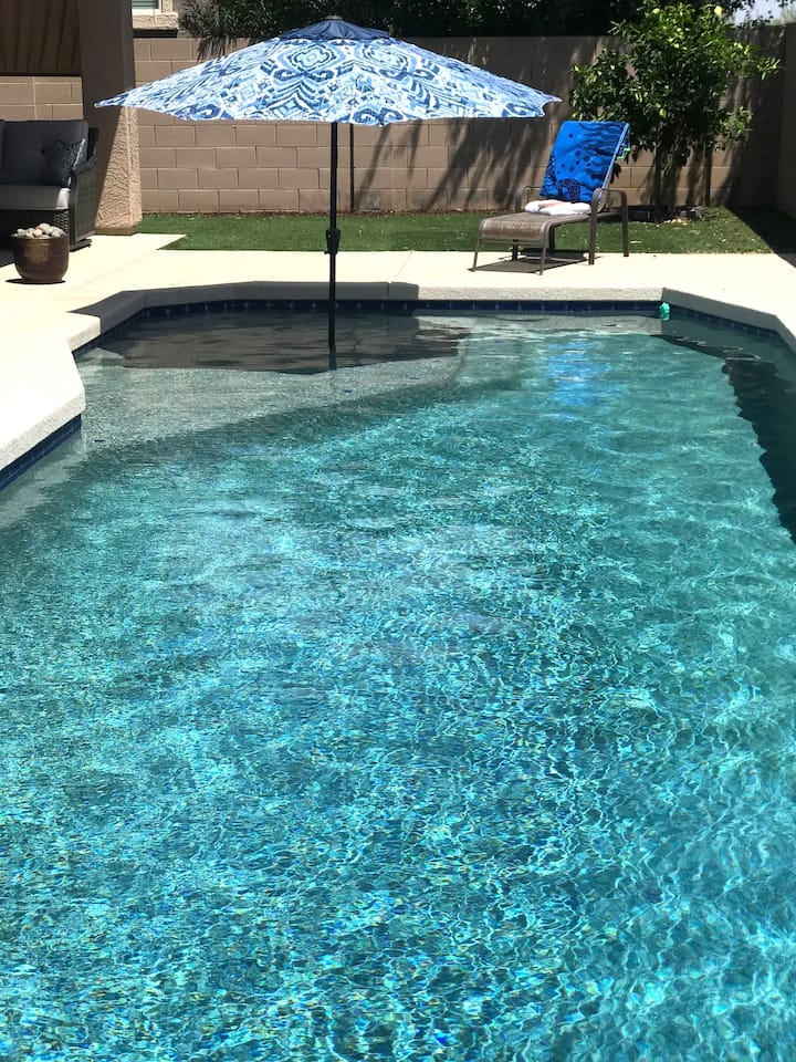 Spacious Family Home With Pool - Surprise, AZ