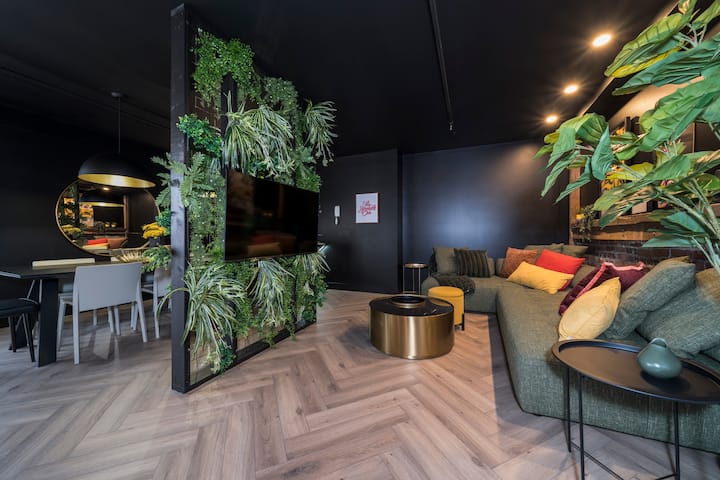 Heaven's Garden / / Luxury Penthouse Downtown - Québec, QC