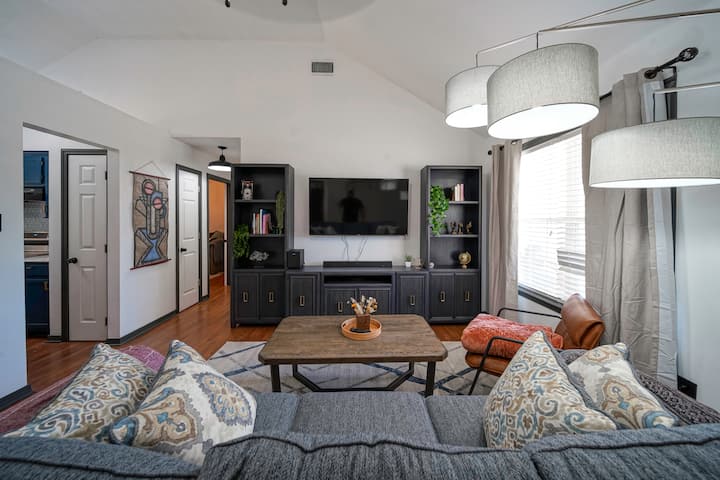Summertime Fun /Family Game Room / Hammock/beach - Gulfport, MS