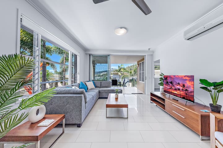Stunning Two Bedroom Apartment With Ocean Views - Whitsundays