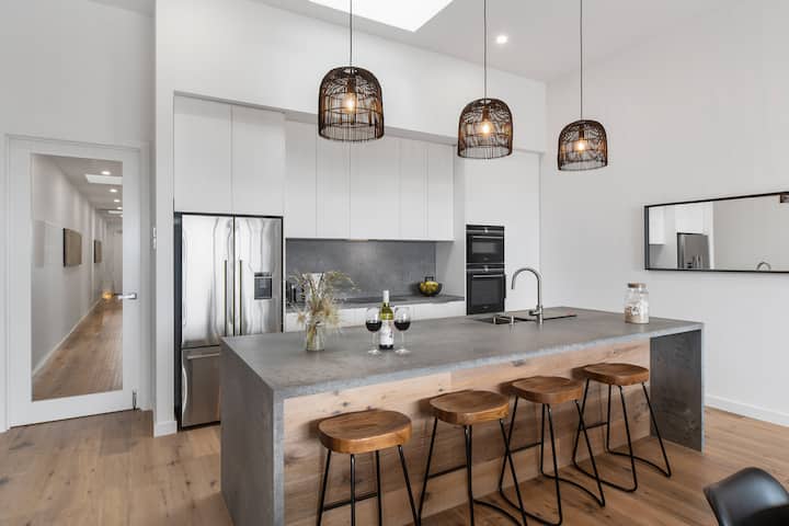 Beachfront Bliss Luxury Views - Rye