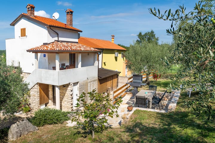 Comfortable Apartment In A Quiet Villagge - Umag