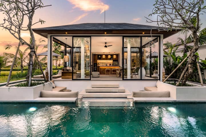 Villa Alma : 2ch Piscine à Débord & Vue Rizière - Indonesia