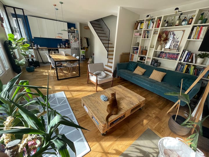 Lumineux Et Chaleureux Triplex En Plein Paris - Paris