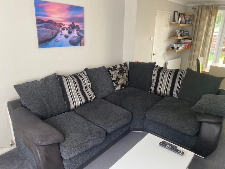 Your Cosy Home Near Gatwick - Crawley