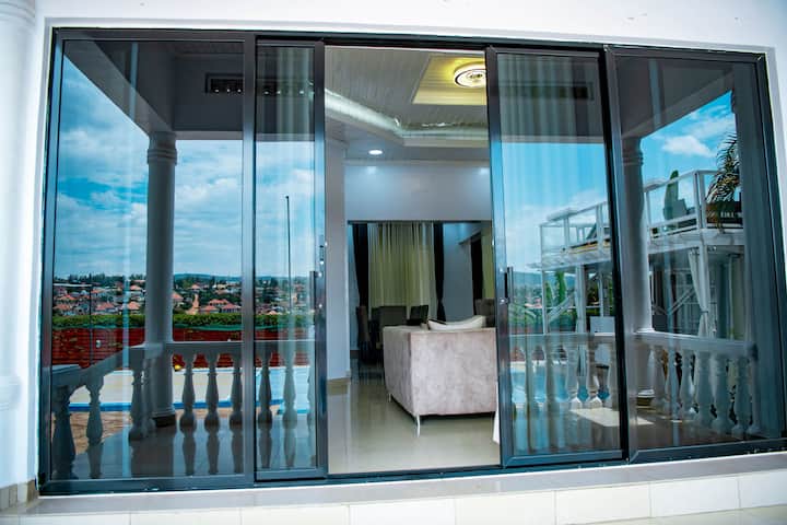 Tennis Court/washer/dryer/office/deck W/rooftop - Kigali