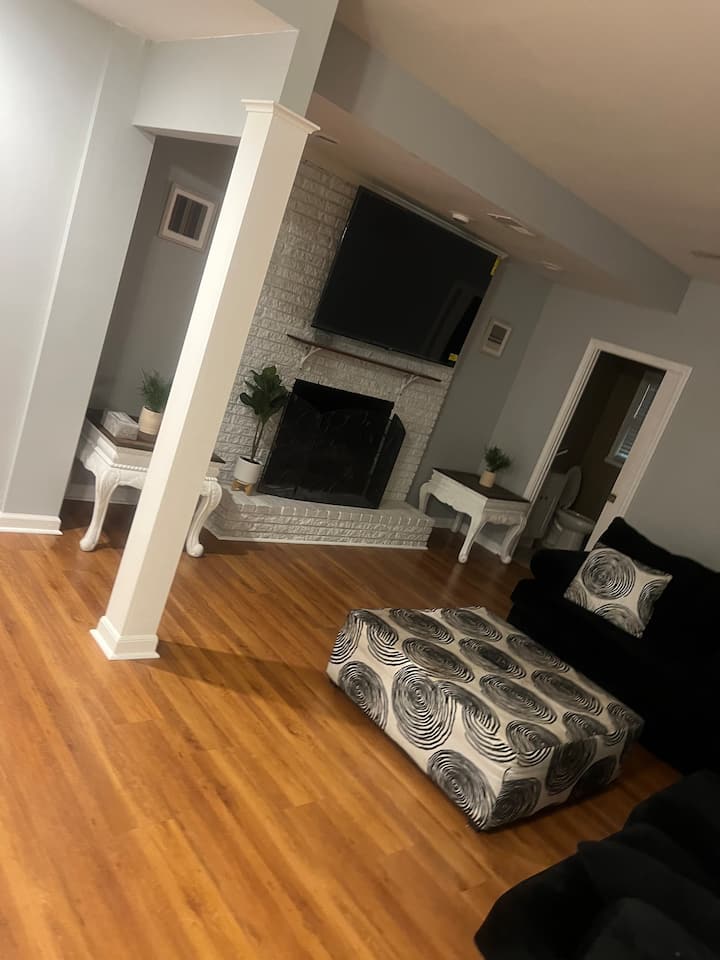 Talk Of T-town Terrific Home - Tuscaloosa, AL