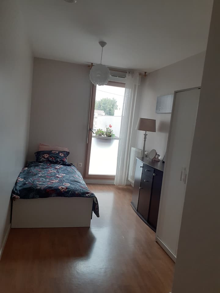 Chambre Avec Salle De Bain Indépendante - Saint-Denis