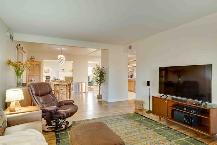3br Ranch | Near Dia + Hospitals | King Bed + Desk - Aurora, CO