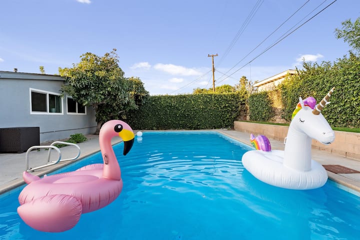 5mi To Disney/knotts! Hot Tub + Resort-style Pool - Anaheim