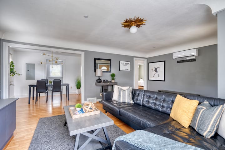 Eclectic 5 Br House In Trendy Hawthorne+division - Portland, OR