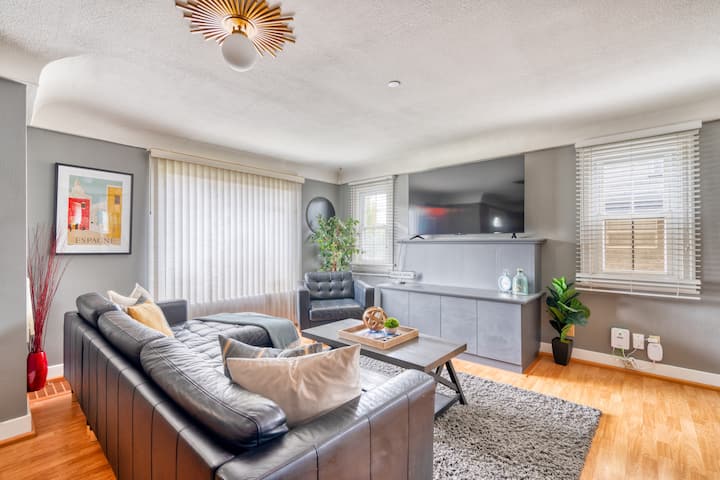 Massive 8bd Home Steps From Trendy Se Pdx Eateries - Portland