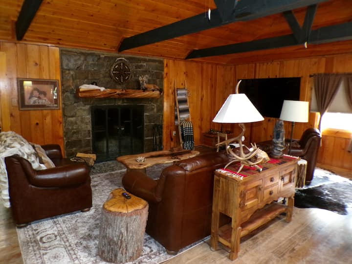 Cozy Mountain Log Cabin Retreat - Ruidoso, NM