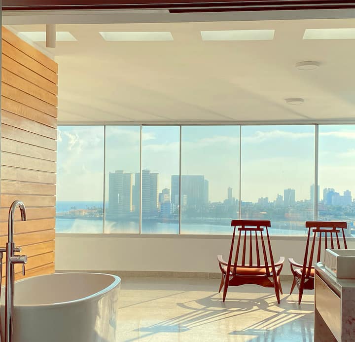 Penthouse Casa Cefiro-ocean View/ Power Backup - Havana
