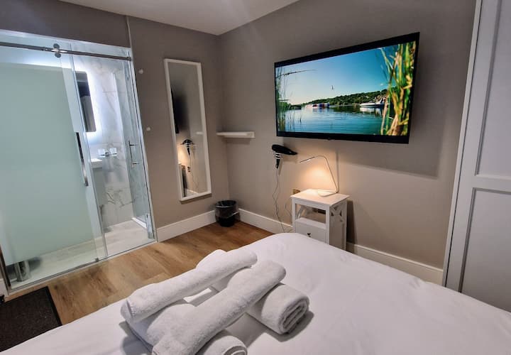 Room 19 - Garden Studio - London