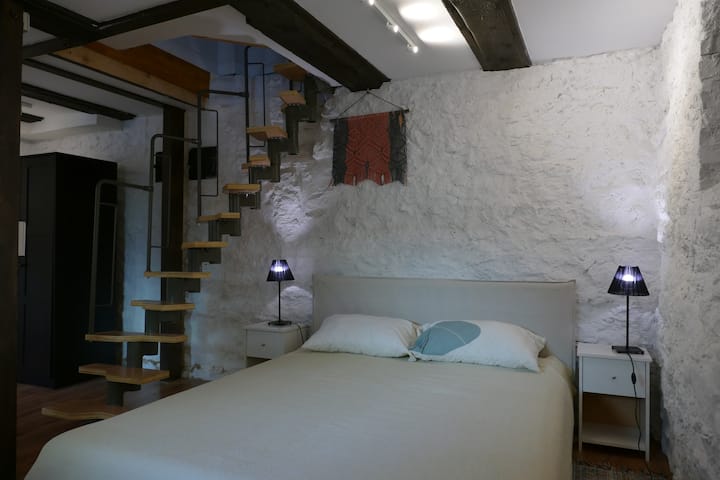 Central Apt For 4, Parking & Flexible Check-in - Tallinn