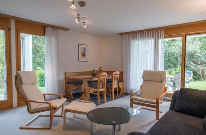 Homely, Well Equipped Flat - Elm